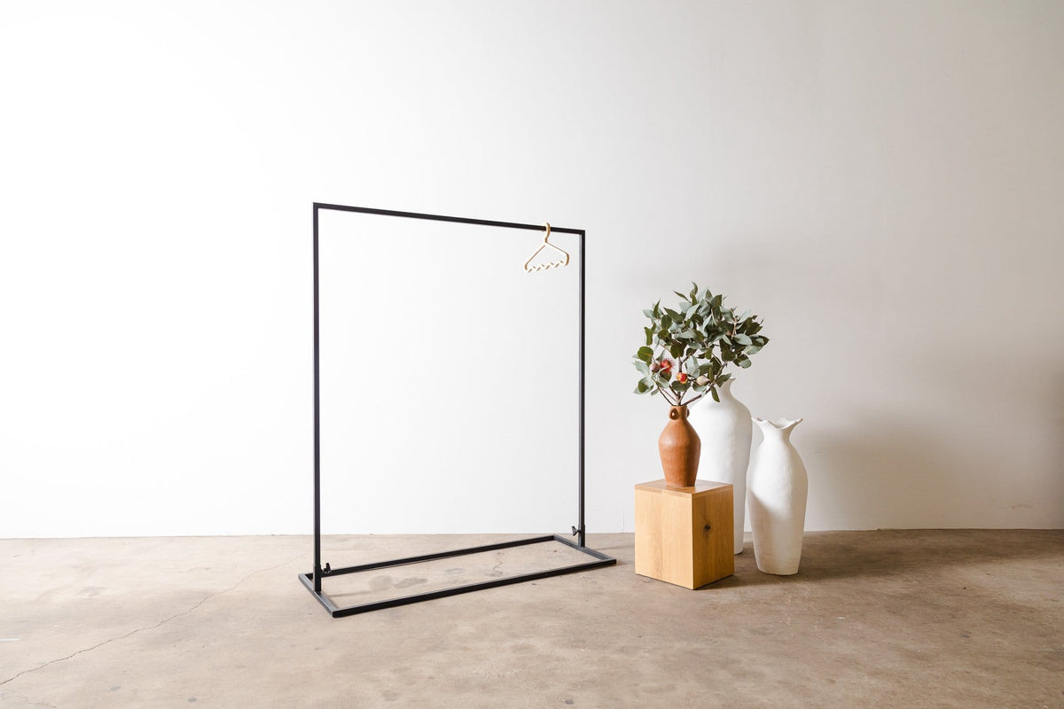 STRAIGHT LINE Hanger | SIGNAGE AND DISPLAY ITEM HIRE SYDNEY REGION ...